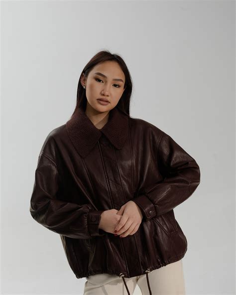 МАГИЯ МЕХА ШУБЫ ПУХОВИКИ КУРТКИ ПАЛЬТО ЯКУТСК Куртка бомбер из эко кожи Воротник съемный