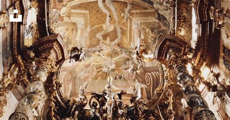 금색과 갈색 콘크리트 동상 사진 Unsplash의 무료 뮌헨 이미지