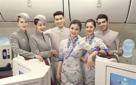 海航空姐制服再升级，小姐姐们气质也太好了！