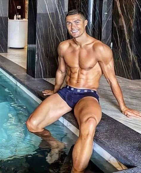 Pin By Kazim♡ Kariim On Cristiano Ronaldo Ronaldo Shirtless