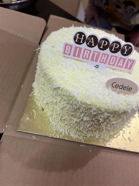 Customer Finds Live Cockroach In Cake From Cedele Waterway Point Bakery Apologises