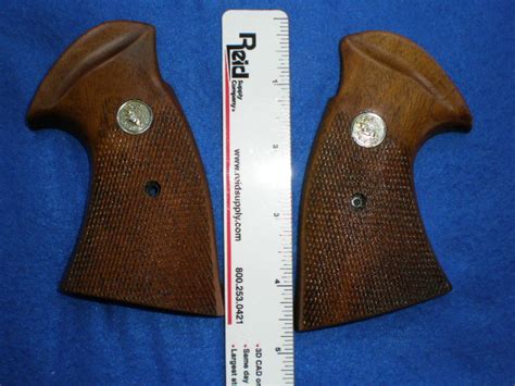 Need Help With Grips Colt Forum