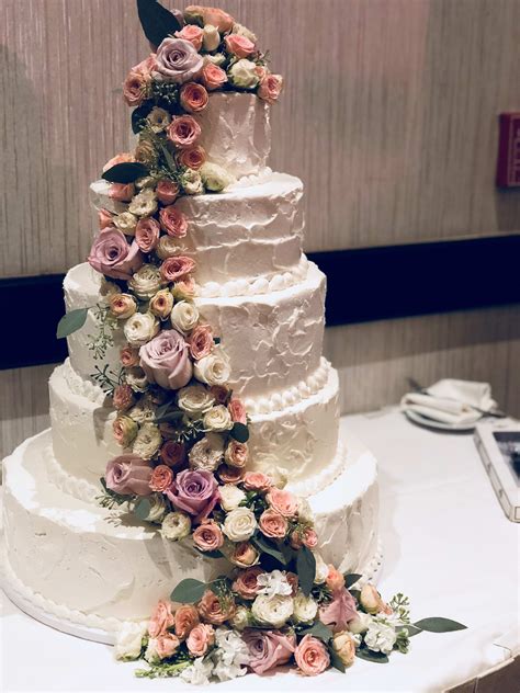 Dried Flower Arrangements For Wedding Cakes At Francisco Donnelly Blog
