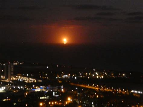 להבה גדולה מאסדת לוויתן חי פֹּה תאגיד החדשות של חיפה והסביבה