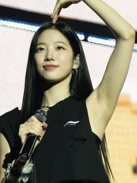 르세라핌 카즈하 겨드랑이 촬스의 이슈와 유머