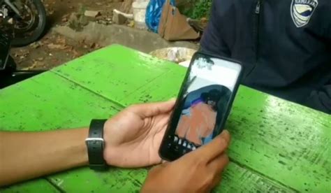 Video Cewek Cantik Tanpa Busana Beradegan Panas Gegerkan Pasuruan