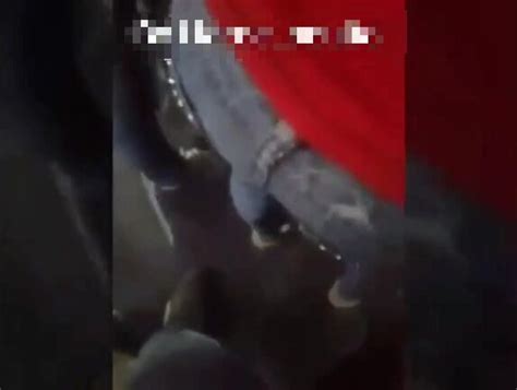 Arrimon On Crowded Bus Cum En Anglais