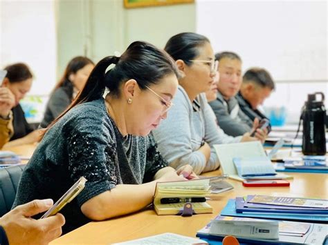 Орон нутгийн бичил жижиг дунд үйлдвэр үйлчилгээ эрхлэгчдийн санхүүгийн мэдлэгийг дээшлүүлэх