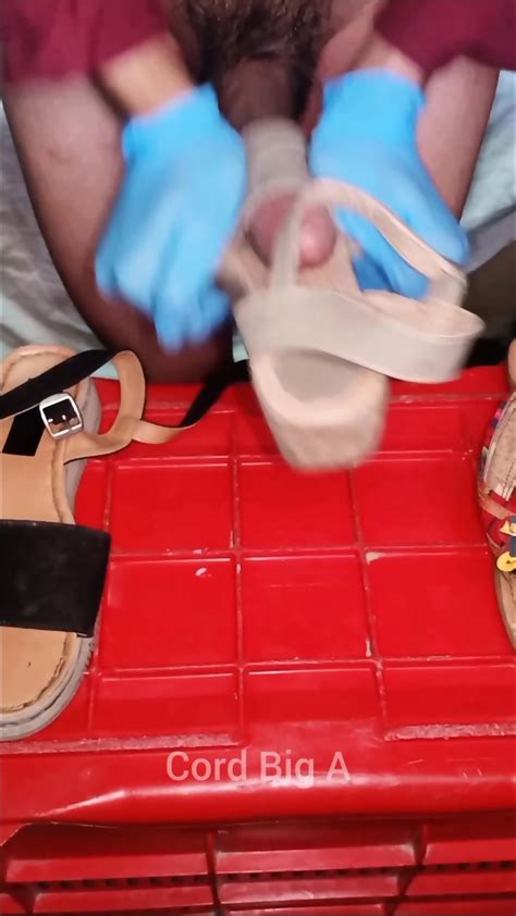 Masturbador Casero Con Sandalias De Mi Hermana Masturbador Casero Con Sandalias De Mi Hermana