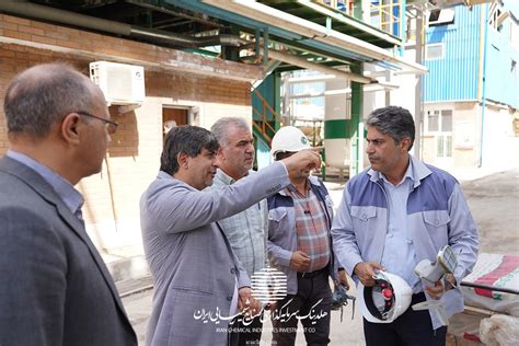 بازدید دکتر زرندی مدیر عامل هلدینگ سرمایه گذاری صنایع شیمیایی ایران از شرکت نیروکلر و پیشرفت
