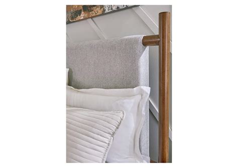 Lyncott California King Upholstered Bed