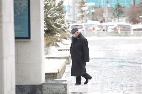 ФОТО Хөгжлийн Банкны гэх хэргийн шүүх хуралдааны эргэн тойронд