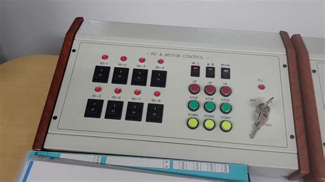 금호중앙교회 방송실 조명콘솔 과 디머시스템 Youtube