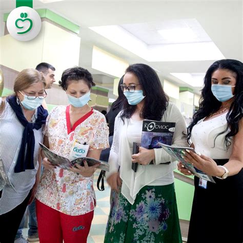 Екипите на „Софиямед“ с подаръци от списание „Космос“