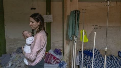 Обличчя війни Життя мирних українців у фото Bbc News Україна