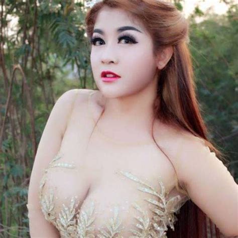 មនុស្សចាញ់សម្ដី មនុស្សចាញ់សម្ដី Added A New Photo