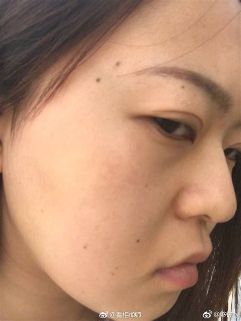 点开第一张图片瞬间令人毛骨悚然，披头散发的，吓死胆小鬼