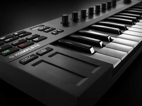 Native Instruments Komplete Kontrol M32 Musikhaus