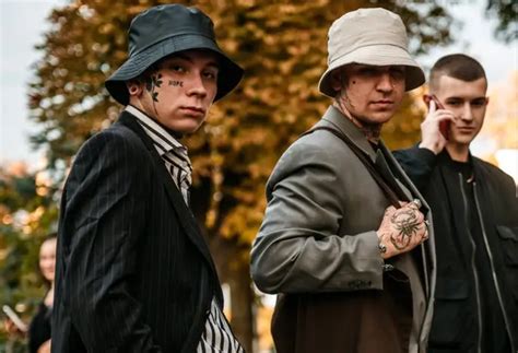 Сім головних аксесуарів 2024 року які мають бути у гардеробі кожної модниці Читайте на Ukr Net