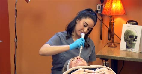 Qué Es “facial Vampiro” El Tratamiento De Belleza Vinculado Al