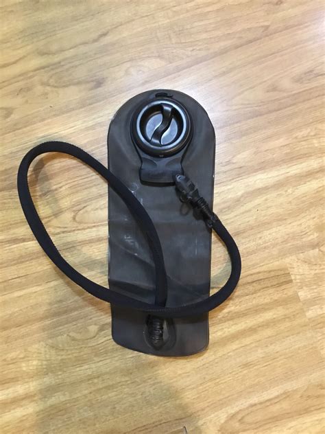 Camelbak 2l Bladder With Hose Roys Army Surplus And Collectables