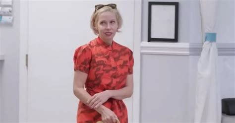 Woman Shrinks Waist Using 16inch Corset Every Day But Side Effect