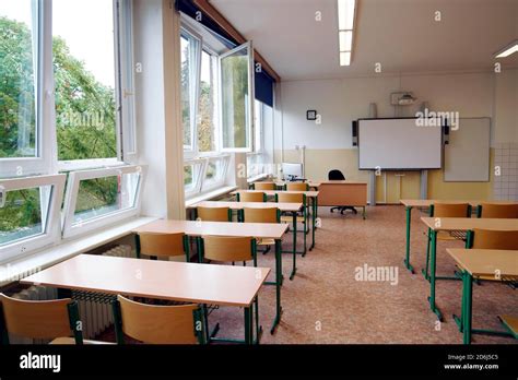 Ventilation Open Windows Classroom Babe Karlovy Vary Czech