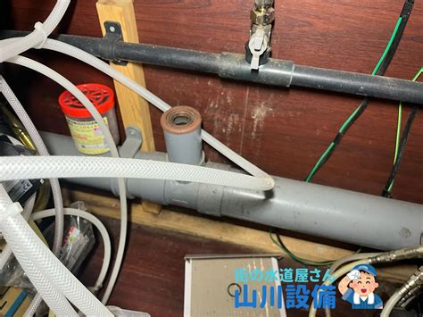 尼崎市より【ドリンクバー周辺異臭の為、配管洗浄及び異臭調査お願い致します】って依頼が舞い込んできました♪ 最上流側にシンクがあれば良いんやけど