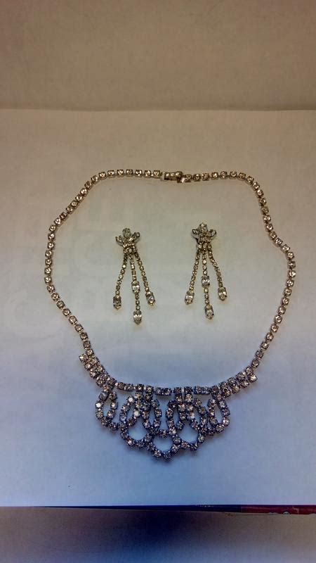 Чеська біжутерія — ціна 100 грн у каталозі Кольє і намиста Купити аксесуари за доступною ціною