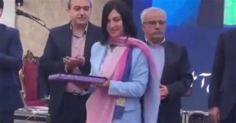 فاطمه رجبی‌راد، پزشکی که بدون حجاب به مراسم روز پزشک آمل رفته بود، از