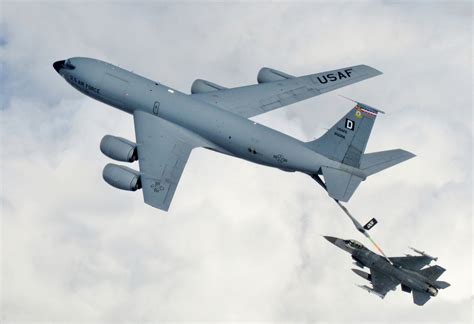 History The Usaf Kc 135 Stratotanker Whose 20 Degree Dive Saved A