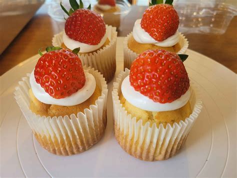 부천 레시피제공 딸기 크림 컵 케이크 6구 만들기 솜씨당