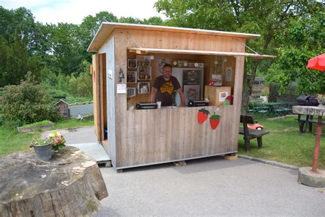 Erdbeeren Pflücken Am Steinboden In Taiskirchen Das Erlebnis Für Die Ganze Familie