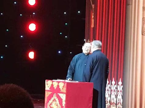 艺术家魏文亮成首届中国相声小品大赛评委亮点精彩点评金句不断 表演艺术