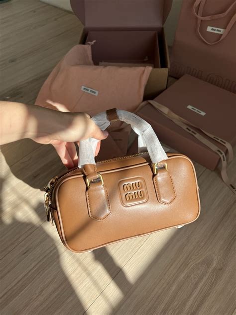 Сумочка Miu Miu Arcadie 3 500 грн Шкіряні сумки Рівне на Olx