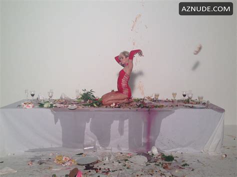 Miley Cyrus Random Hot Pictures Including Selfies With Terry Richardson