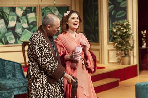 Оскар Сатиричен театър Алеко Константинов Artvibe