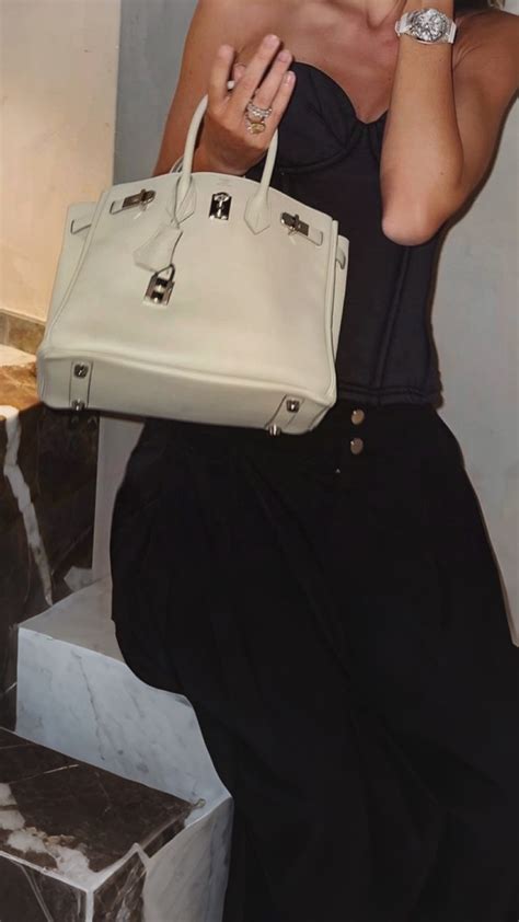 Дарья Ритмо в отличие от Коко Шанель я считаю что в гардеробе каждой женщины должно быть