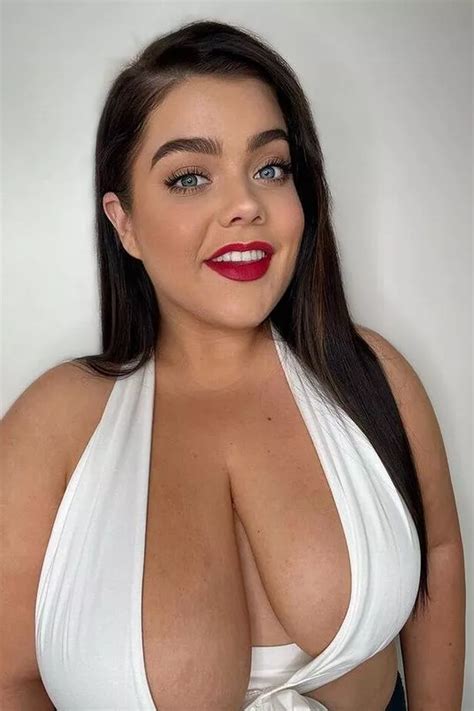 OnlyFans Model With Different Sized Breasts Turns Down Surgery Saying