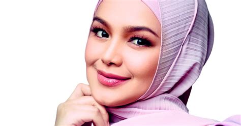 Showbiz Siti Continues Counting Her Blessings New Straits Times