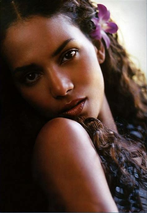 Pin By Stormy Weather On Beautiful Pictures In 2020 Pictures Of Halle