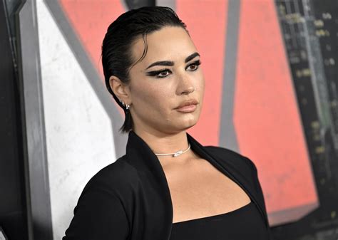 Demi Lovato Opens Up About Pronouns Gendered Bathrooms Los Angeles Times