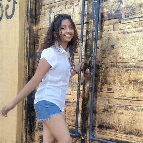 Roshni Varma Roshniv • Threads Say More