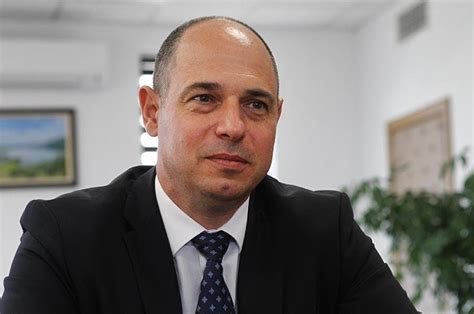 Нужно е изграждането на достатъчно преносна инфраструктура за справяне