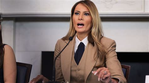 Es Desgarrador Melania Trump Apoya La Ley Contra La Pornografía
