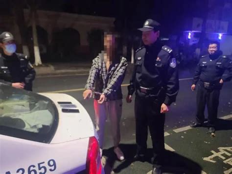 紧张程度堪比电影！凌晨3点，杭州街头一男子边跑边丢手机