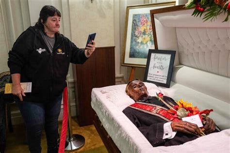 Stoneman Willie Gets A Proper Burial And A Name The New York Times