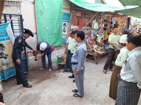 နတ်မောက်မြို့နယ် မြို့မဈေးကြီးသာယာလှပစေရေးနှင့် မီးဘေးအန္တရာယ်ကြိုတင်ကာကွယ်ရေးအတွက် လိုက်လံကြည့