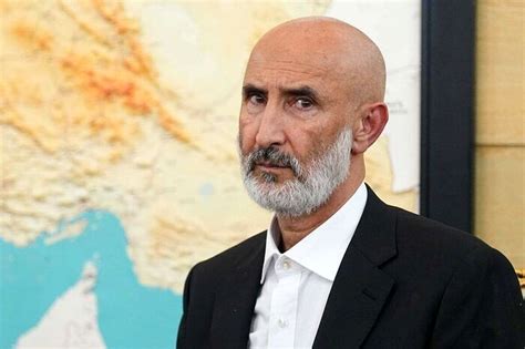 گریه‌ شدید حمید نوری در مراسم تشییع قاضی مقیسه و رازینی عکس