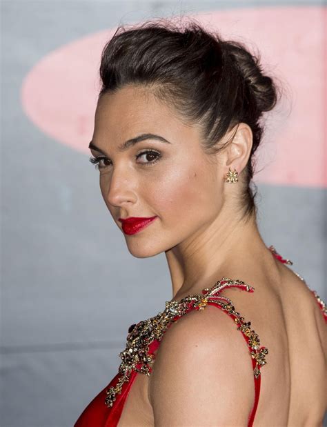 Gal Gadot In Hot Red Dress At Batman Vs Superman Dawn Of Justice
